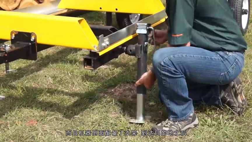 国外新型木板切割机,1分钟变木板,效率翻倍,伐木工人爱不释手