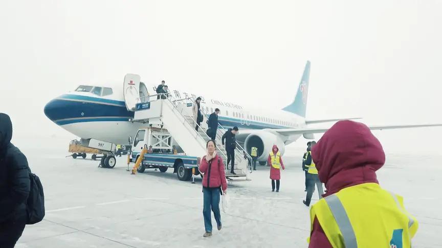 都说贵人出门多风雨,我出门却是大雪纷飞改行程出门不顺啊