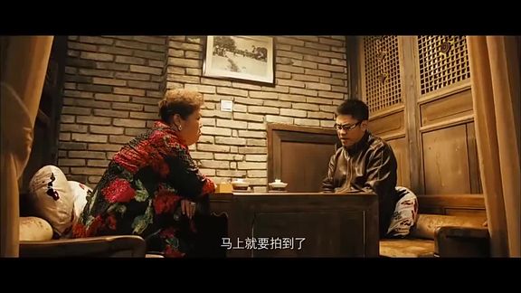 导演为了拉女子投资,毅然放出了ps过的照片,笑喷了