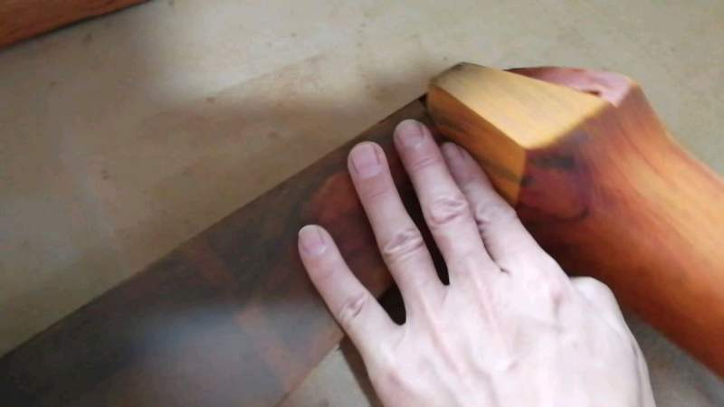 红木家具生产工艺之散装磨砂纸