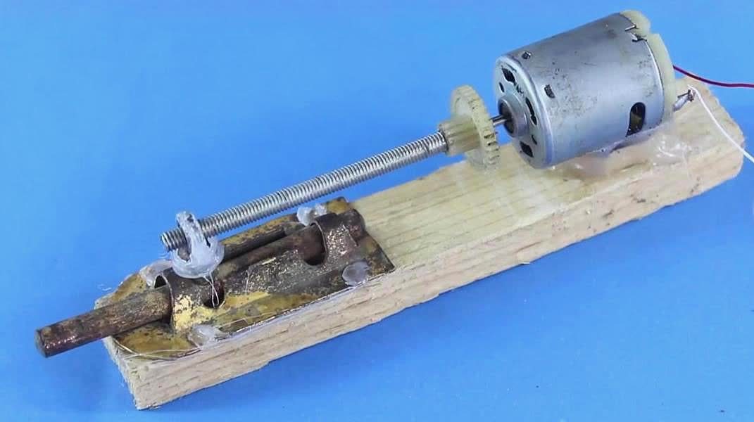 简易的电动开关制作,工作原理一目了然!可作为升降器!