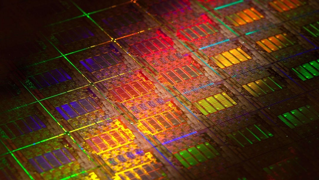 世界首台分辨力最高光刻机和目前最先进的光刻机有什么区别?