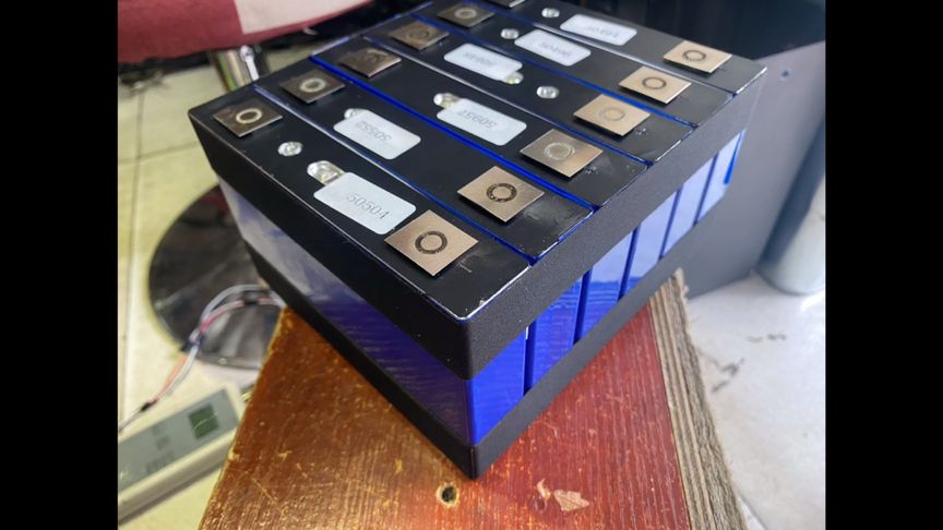 户外移动电源,客户要求DIY定做,一个真材实料的,100安电池