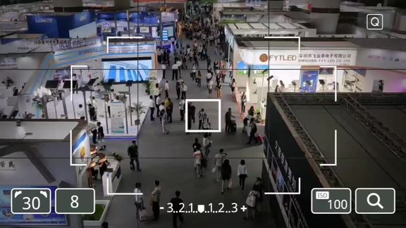 李R看广州国际照明展,灯饰照明行业有什么新趋势,室内灯饰灯光设计有...
