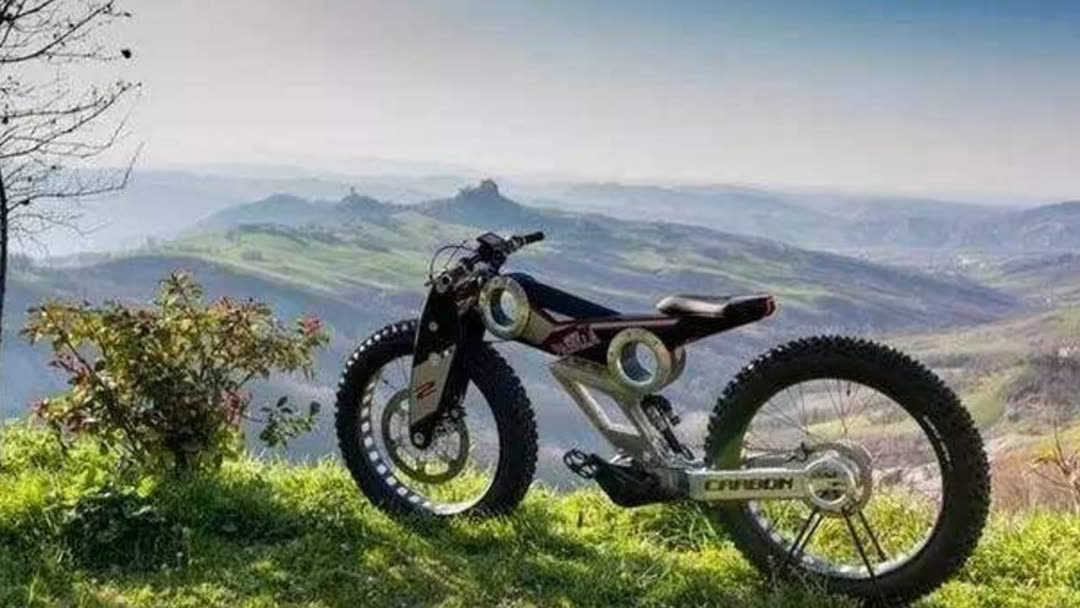 号称自行车中的SUV,最大续航达80公里,骑在路上超拉风!