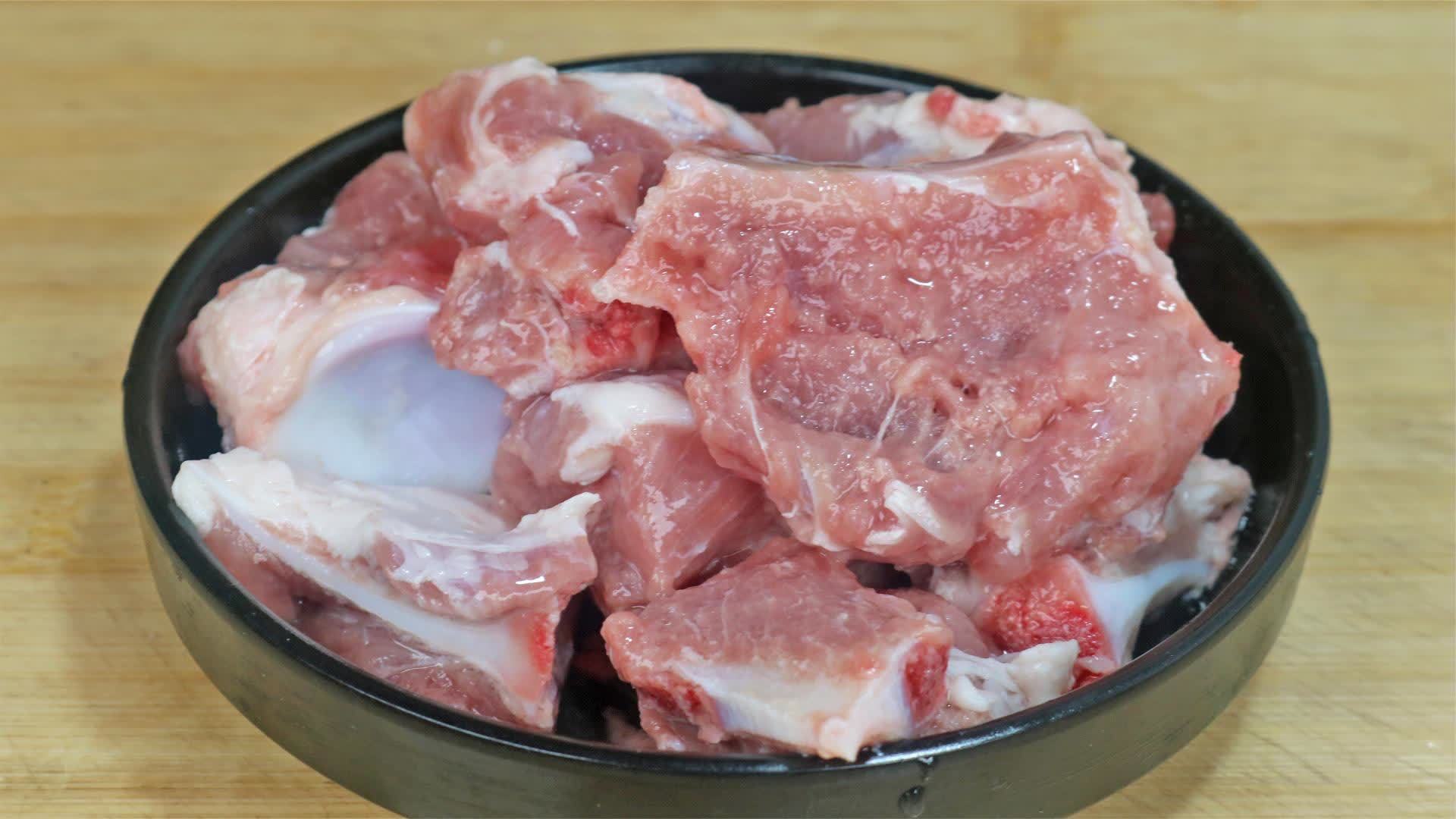 排骨不要炖着吃了,教你最解馋的做法,实在太香了,出锅就抢光!