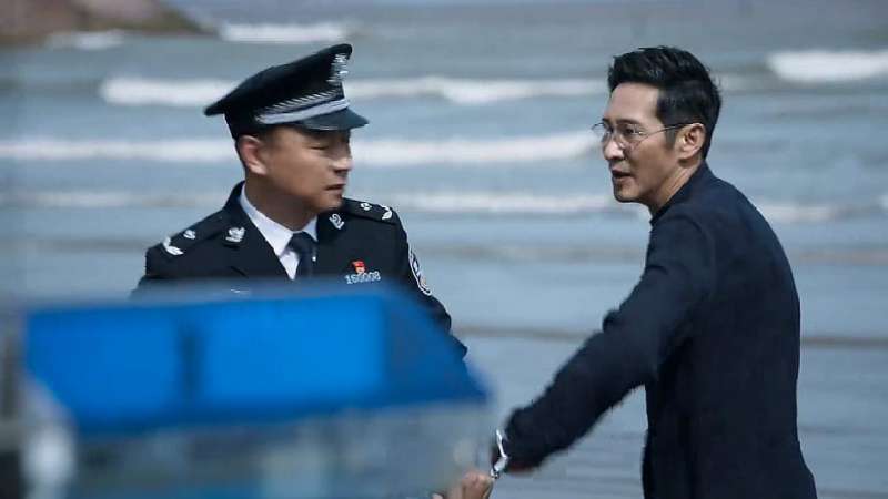 破冰行动:塔寨毒窝被警察彻底端平,大快人心