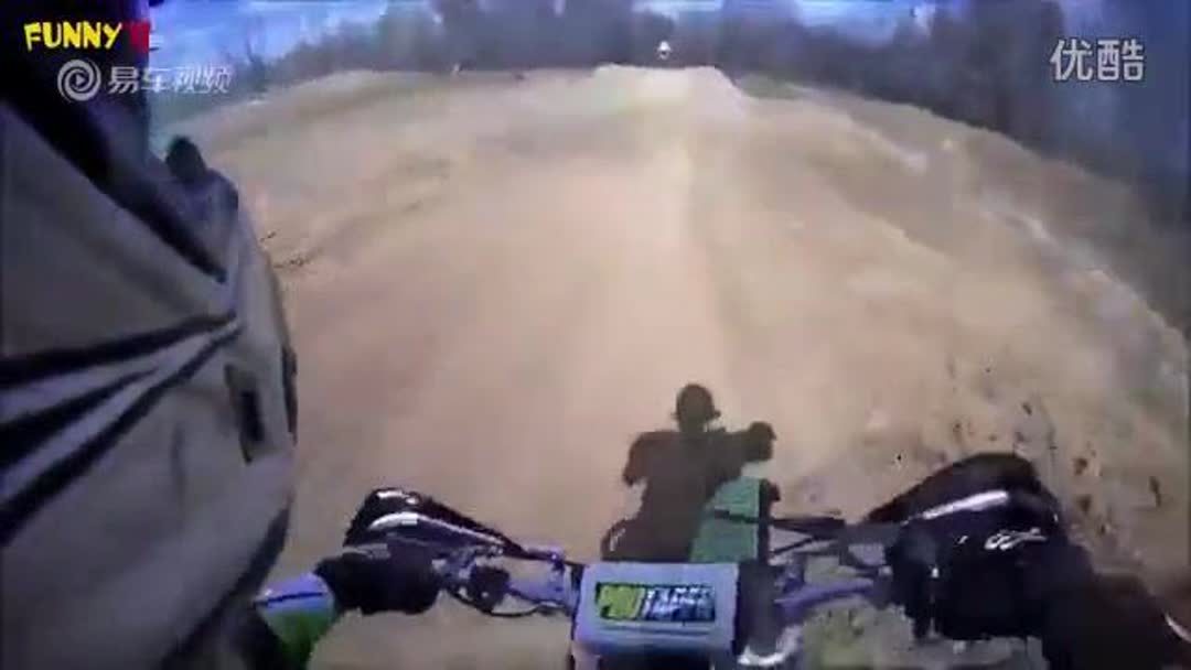 切勿模仿 看疯狂摩托车事故搞笑合集_标清