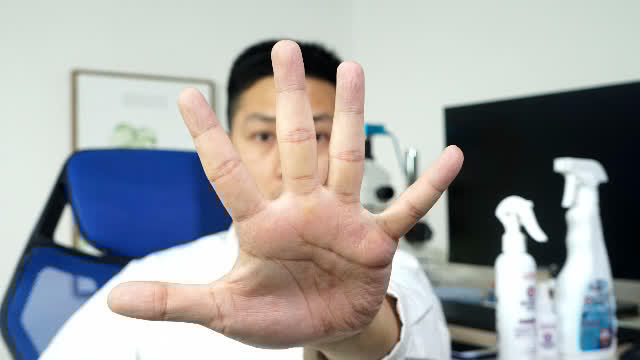 手上到底有多少细菌?放大1500倍看,你还敢不洗手吗