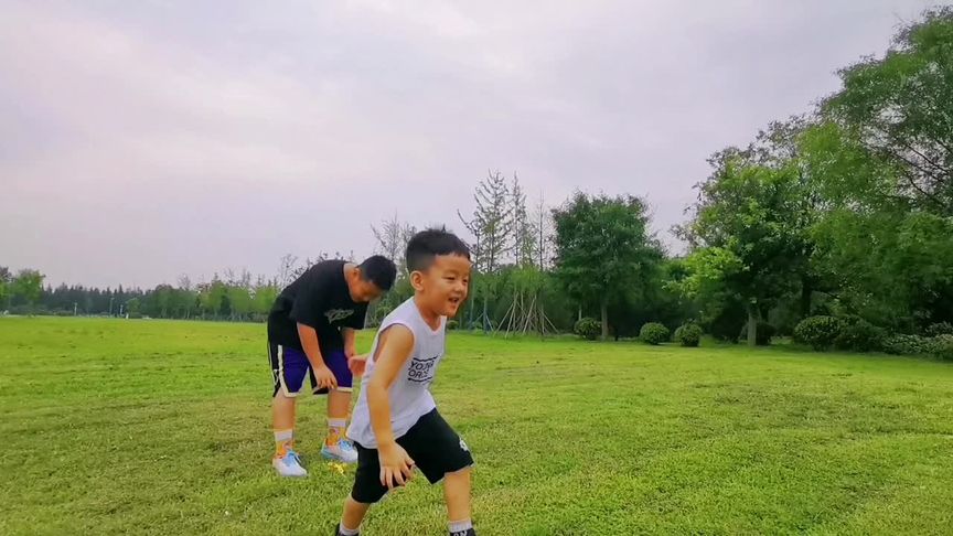 撒会儿欢儿#一起长大一起玩耍