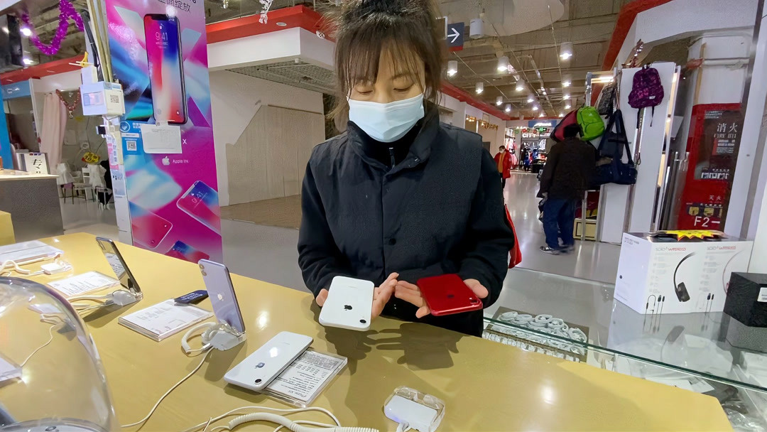 苹果xr和11性能基本差不多,11夜间拍照要更好,性价比xr更高