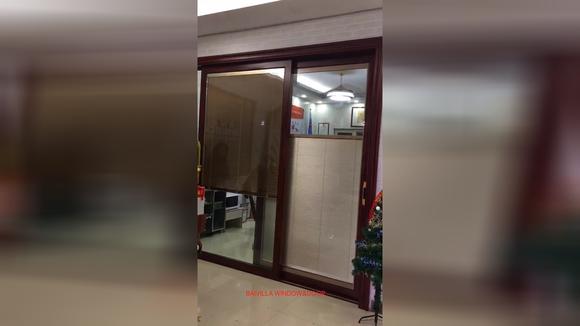 至尊木纹色铝合金重型推拉门带电动升降百叶