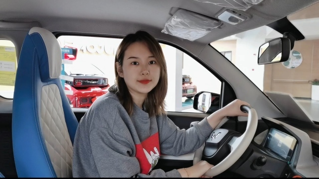 五菱宏光MINI EV,简洁操作按键,驾驶更加简单