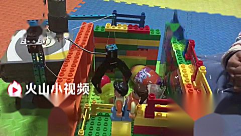 Makeblock的六一脑洞大开——最爱夹娃娃机