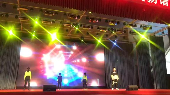 #元旦快乐 #元旦晚会 #章丘双语国际学校 有幸相遇 未来可期