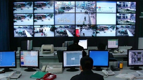 有一双眼睛时刻"盯"着你!大数据时代,你的异常行为都被记下来