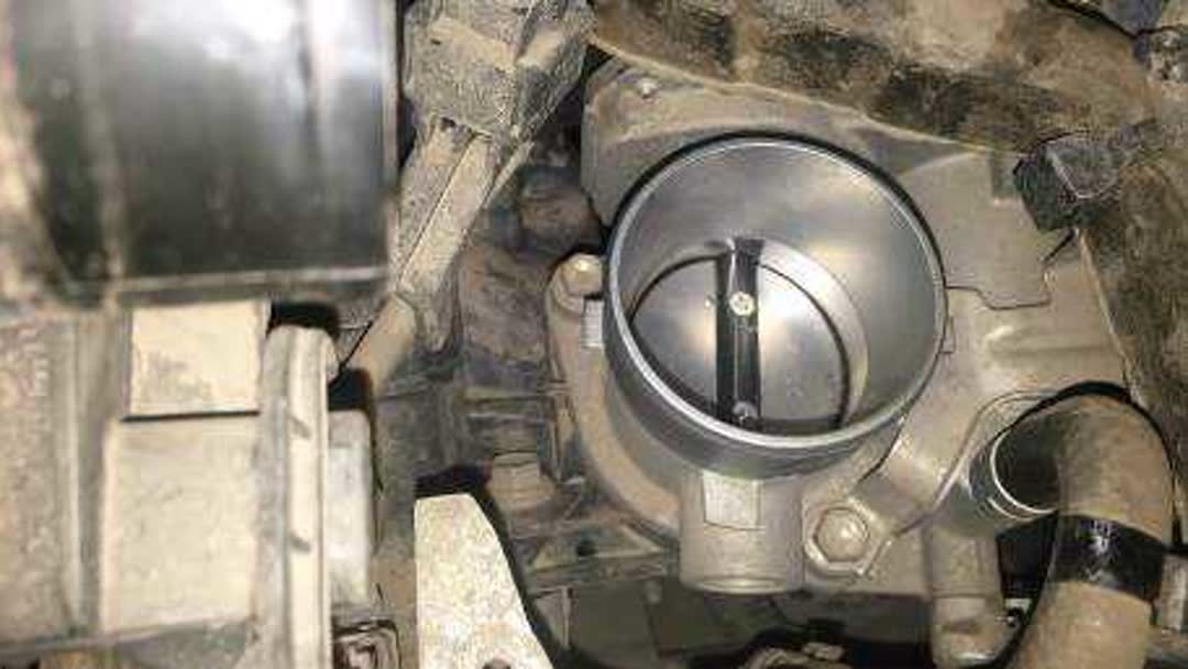 节气门你清洗过吗?老司机告诉你真相,都是洗坏的