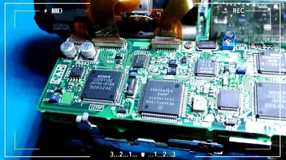这块1990年小日本PCB设计与制造手工艺,现在看也望尘莫及