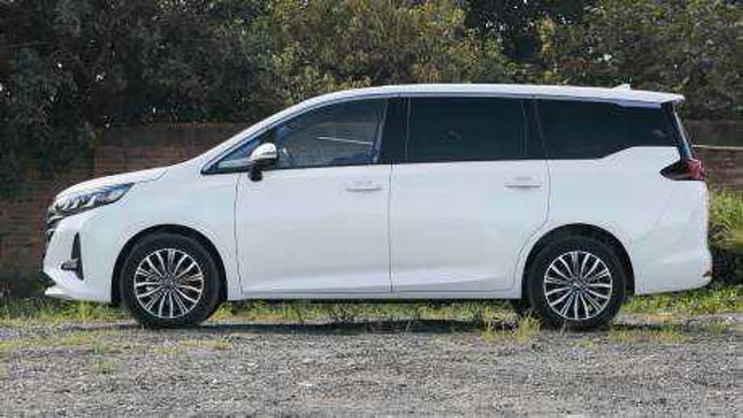 家庭最实用大七座MPV,价格不足11万,油耗仅仅7.5L!