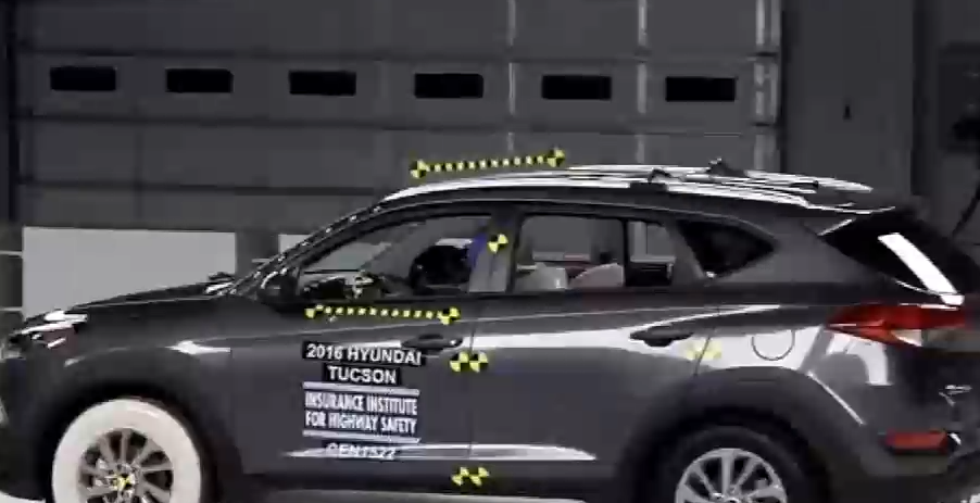 谁说韩系车安全系数低,来看看现代SUV的碰撞测试,成绩不输大众