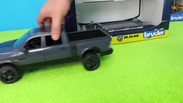 皮卡车运输拖拉机拖拉机叉车集装箱货车等工程车