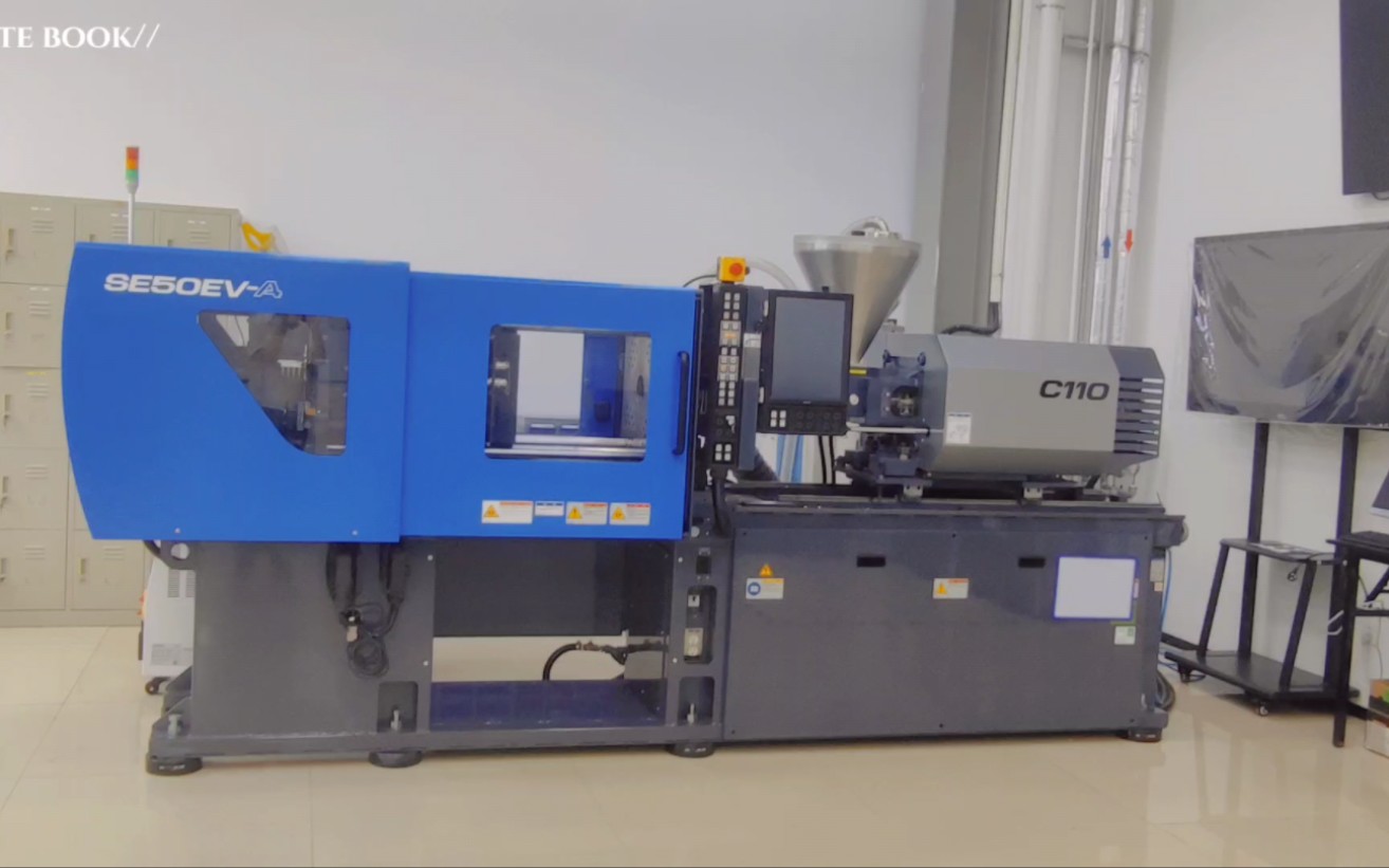 住友出色的面压分布可改善排气同时降低锁模力,标配压中心板,以均衡...