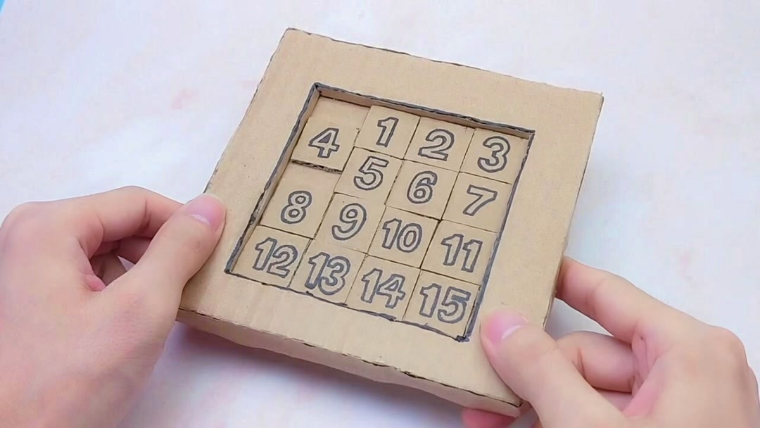 教你手工DIY数字华容道给孩子,别再花钱买了,越玩越聪明