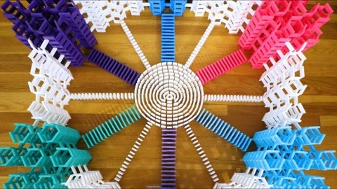 弹珠轨道-25000块多米诺瞬间倒塌-多米诺骨牌
