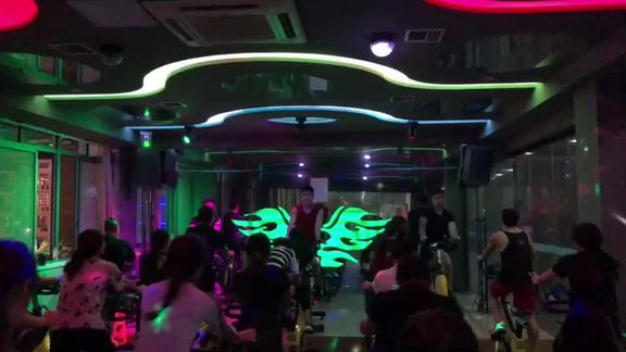 来个带课全景的ߒ�@抖音小助手