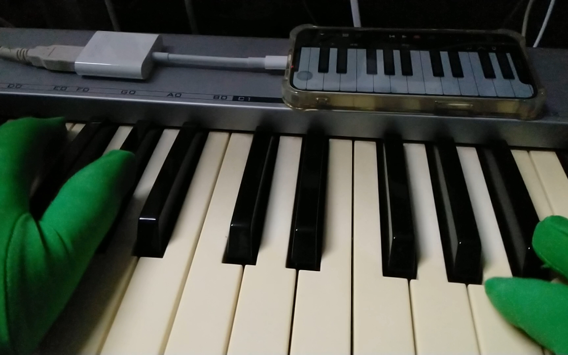 Midi键盘接iPhone 12 mini模拟钢琴演奏周杰伦安静前奏