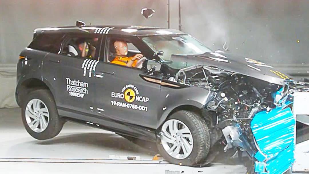 不少豪华车都在碰撞测试栽了,揽胜极光:不带怕的