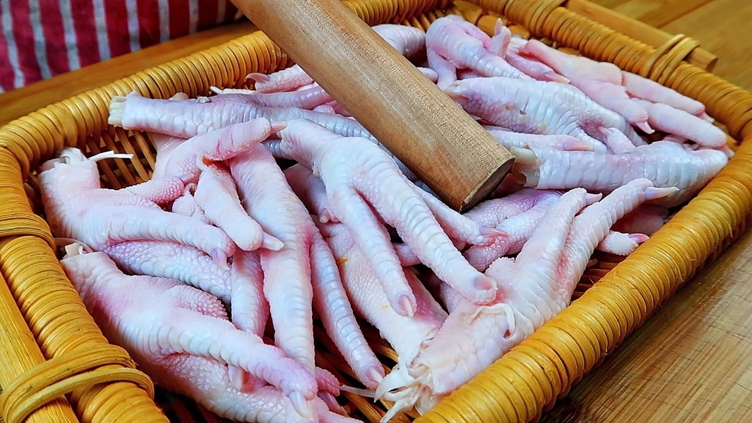 在家做网红柠檬鸡爪,配方毫无保留,做法简单,酸辣开胃又劲道