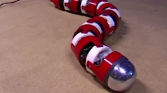 AIKO蛇形机器人,障碍物辅助运动和非线性系统控制理论