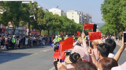 疫情无情人有情!致敬最美逆行者!辛苦了!