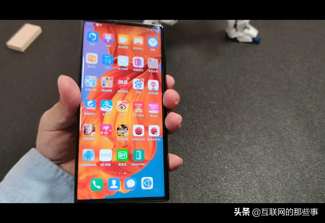 华为MateX指纹识别测试,物理指纹识别的速度是真爽。