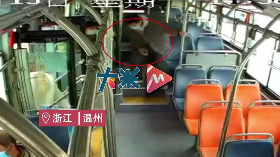 #我为群众办实事#【民警昏睡中听到诈骗电话瞬间清醒下一波操作亮了...