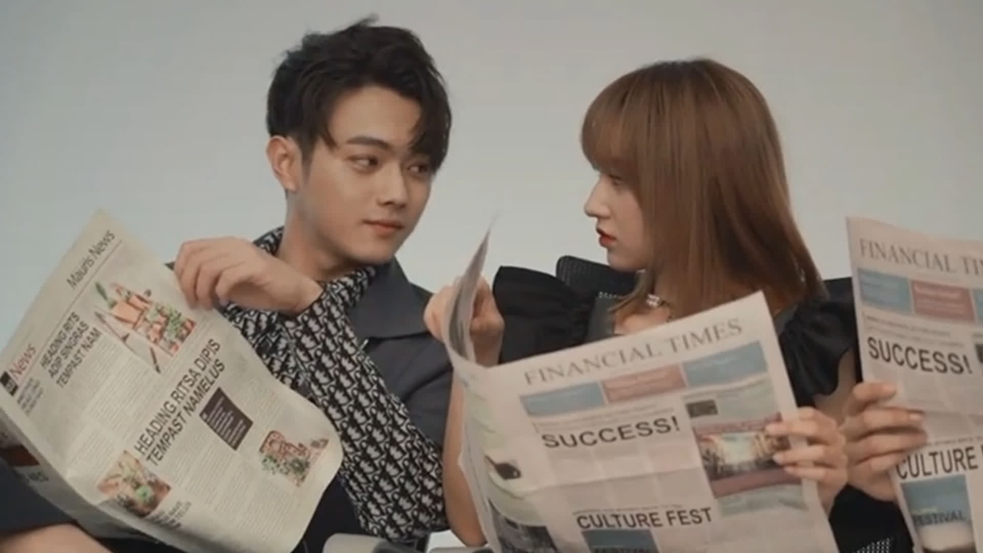 天造地设的一对儿!许凯程潇同框拍大片,两人对视的瞬间甜到齁