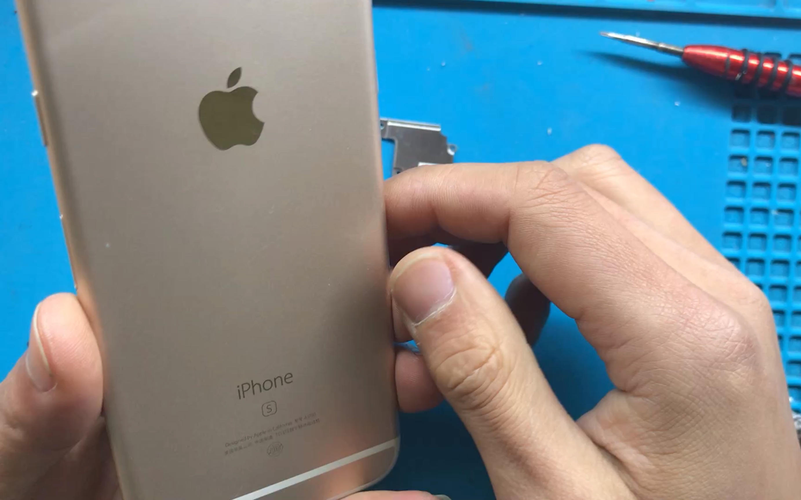 苹果6s更换屏幕与电池[无人声]