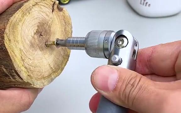 多功能十字螺丝刀组合套装,可轻松拆卸