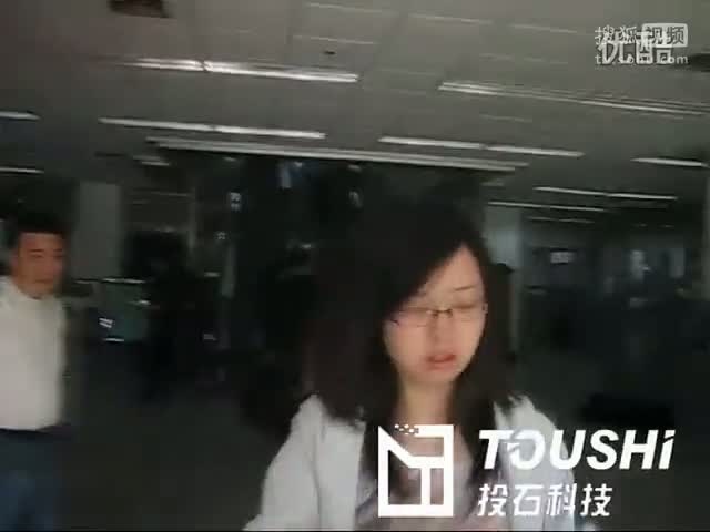 全息投影案例之虚拟迎宾助力武汉江汉区政务服务中心 高清