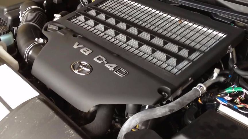 启动一台丰田兰德酷路泽,听一听经典D4D发动机的声音