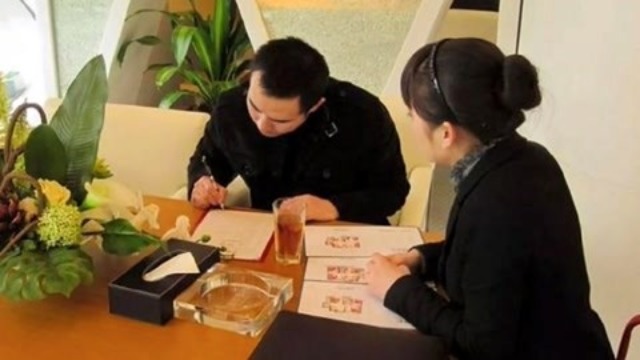 买房签合同时,这行字一定要看清楚,不然容易吃哑巴亏!