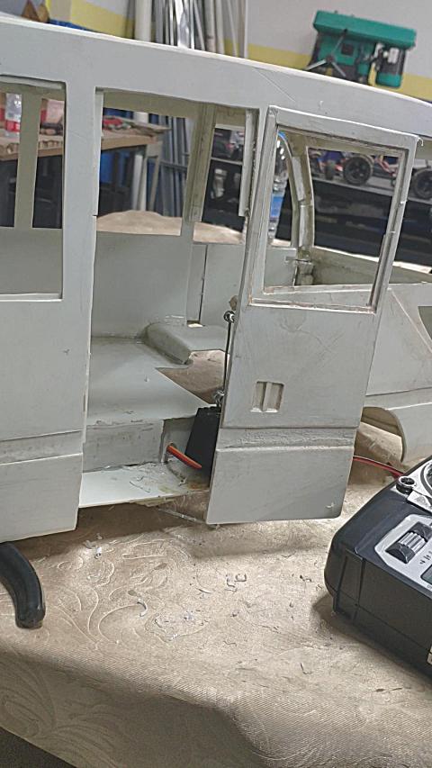 宇通商务车 遥控车模型 田宫拖头 电动门调试