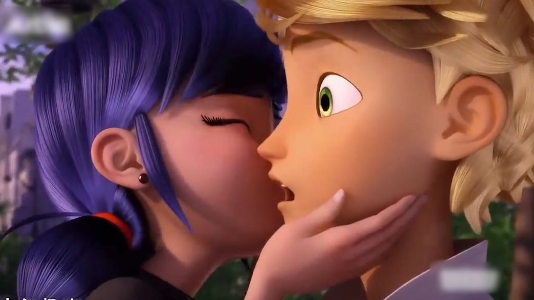 瓢虫雷迪第三季:守护美丽的巴黎 玛丽娜主动亲吻艾俊