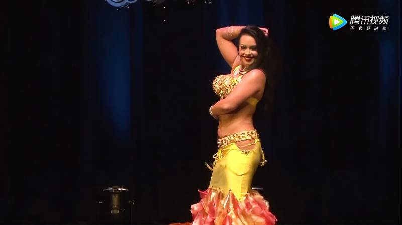 阿拉伯顶级肚皮舞大师，据说人气非常高的一个视频！