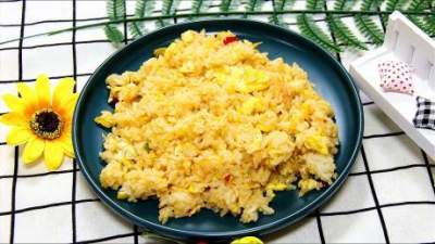 剩米饭不要扔,教你正宗炒米饭做法,香辣可口还简单