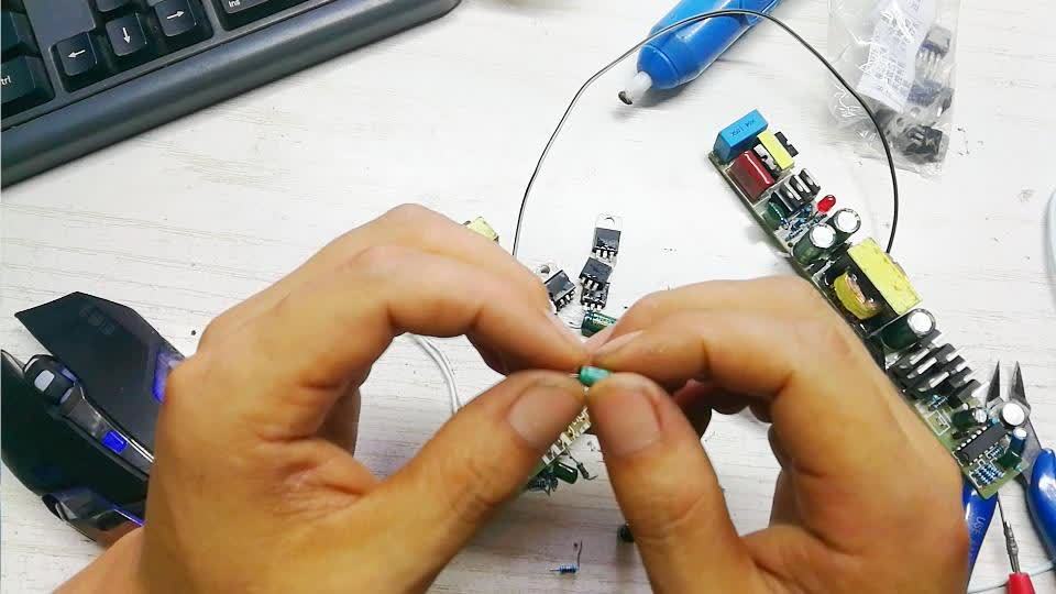 长条逆变器维修你会吗?