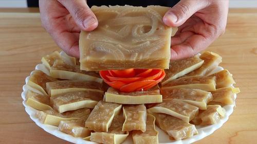 想吃猪皮冻不用出去买了,比例做法都告诉你,在家也能轻松做出来
