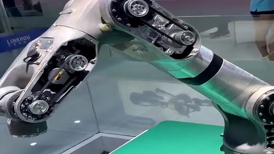 中国制造真是神,十年前肯定是天方夜谭,眼前的一幕让人赞叹!