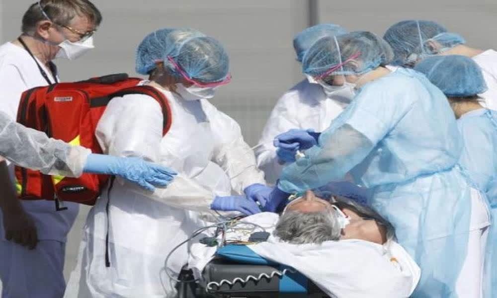 确诊近160万!美国为重启经济篡改数据,女员工拒绝造假被解雇